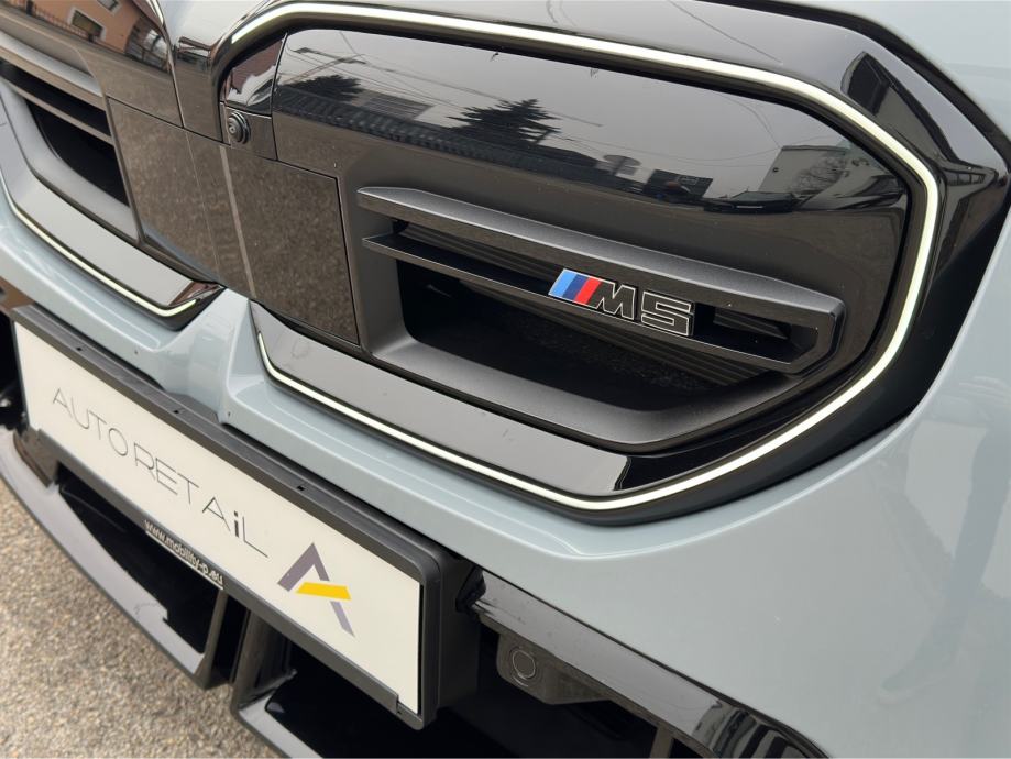 BMW M5 M-DRIVER PAKET B&W CARBON COMFORT PAKET, 2025 god.