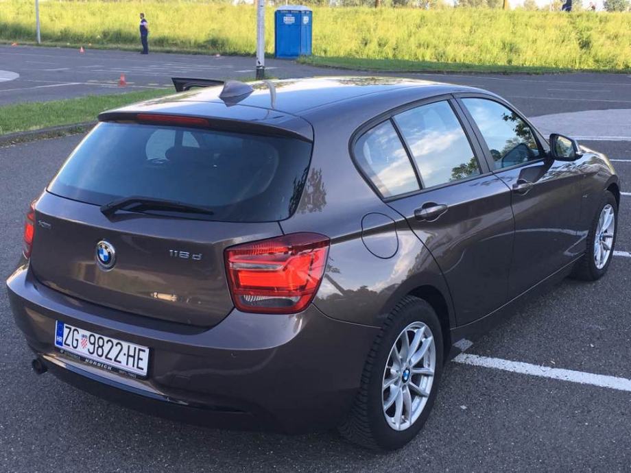 BMW serija 1 118d xDrive Sport Line, 2014 god.
