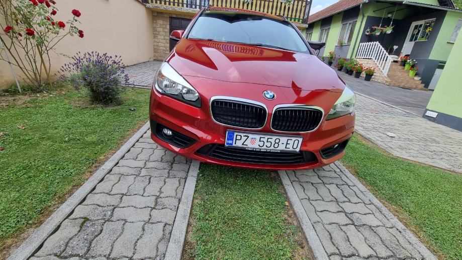 BMW serija 2 Active Tourer 214d, 2015 god.
