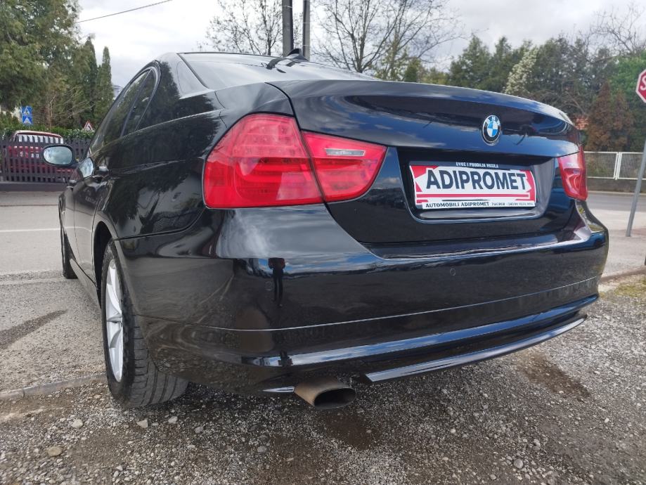 BMW serija 3 316d // REG 1 GOD // NAVIGACIJA //, 2010 god.