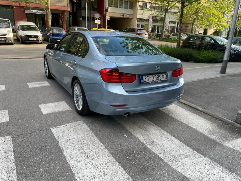 BMW serija 3 *137.800 km* Odličan, 2012 god.
