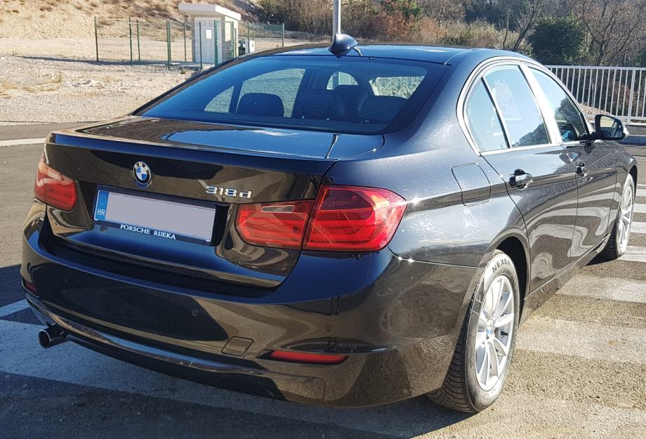 BMW serija 3 F30 318d - 2012 god ☆ KOŽA , NAVI ☆ REG.03/2024☆ ZAMJENA ...