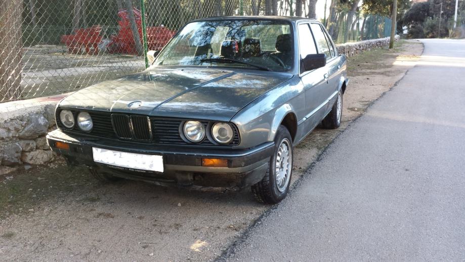 BMW E30 318i (kockica), 1989 god.