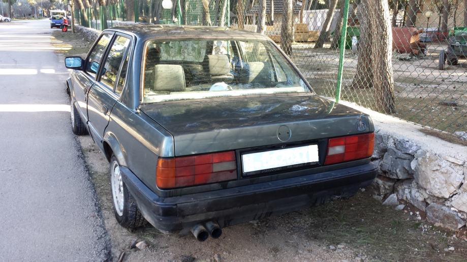 BMW E30 318i (kockica), 1989 god.