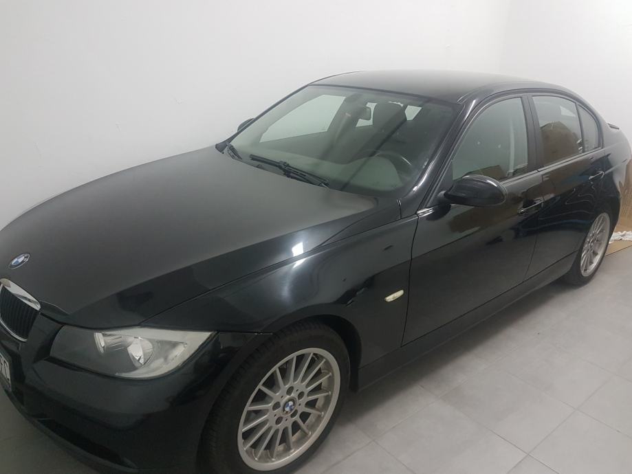 BMW e90 318i, 2006 god.