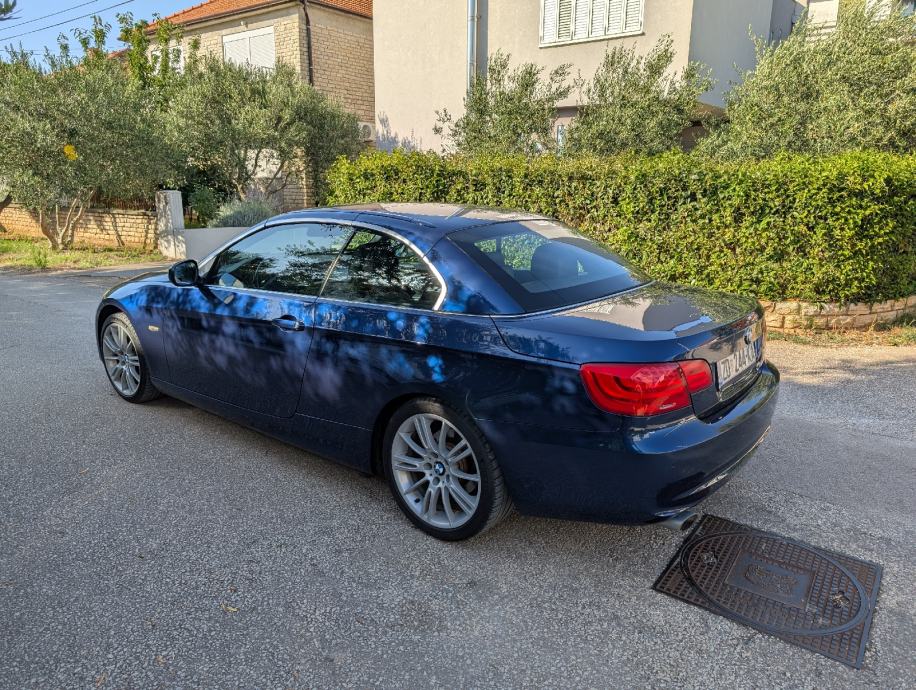 BMW E93 LCI 320D, 2010 god.