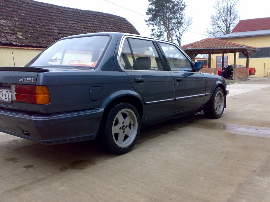 BMW serija 3 E30 318i kockica, 1987 god.