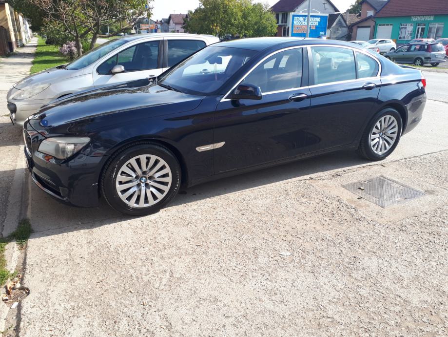BMW serija 7 730d kartice 60 rata.zamjena, 2009 god.