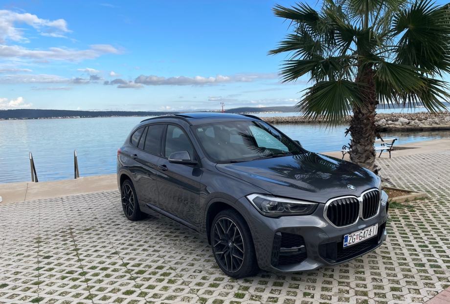 BMW X1 sDrive18d automatik M paket, 2021 god.