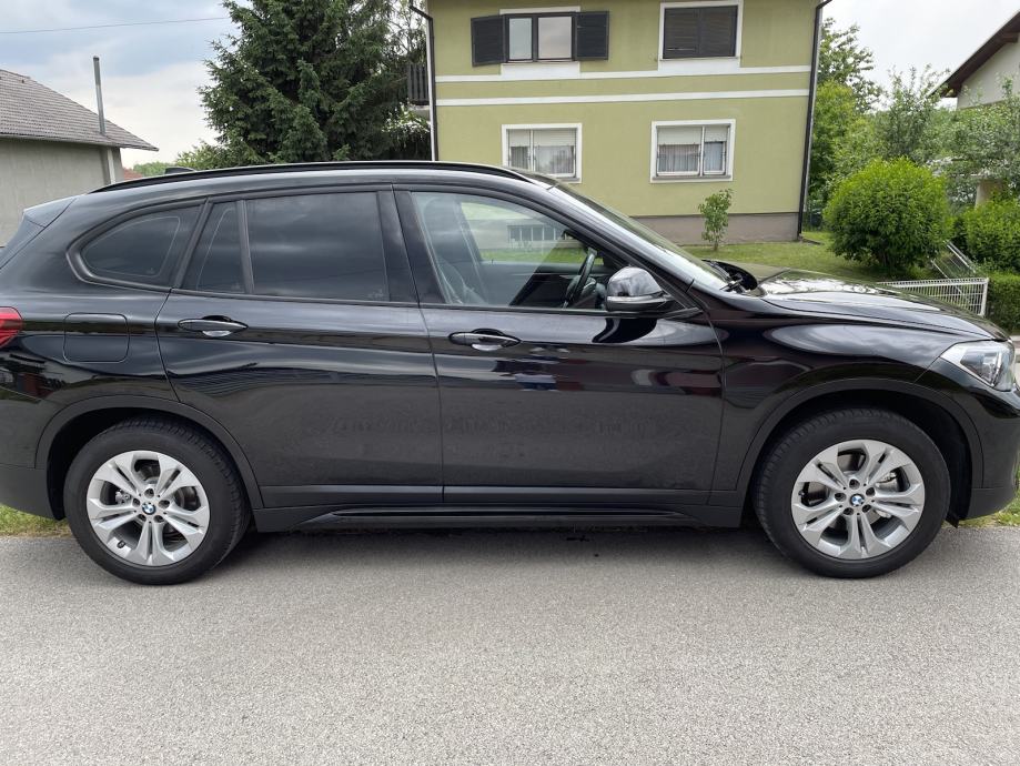 BMW X1 sDrive18d sport line, 2020 god.