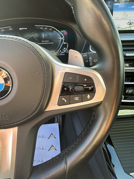 BMW X3 30e xDRIVE M - SPORT LED PANORAMA HUD KAMERA ALU 20 REGISTRIRAN ...
