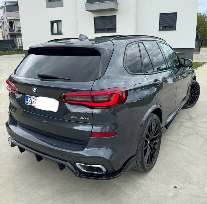 BMW X5 30d M Performance, u PDV, 360°, Pano, SoftClose, Head-Up, Laser, 2022 god.