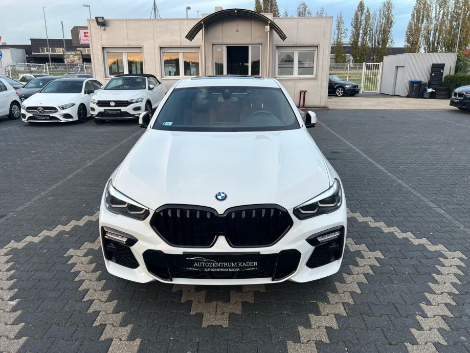 BMW X6 xDrive30d M-paket,panorama,swarovski,koza,radari,alu21,full, 2021 god.