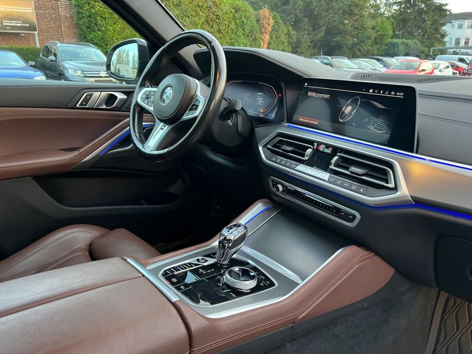 BMW X6 xDrive30d M-paket,panorama,swarovski,koza,radari,alu21,full, 2021 god.