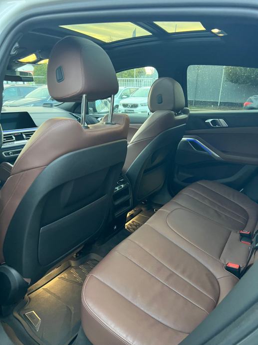 BMW X6 xDrive30d M-paket,panorama,swarovski,koza,radari,alu21,full, 2021 god.