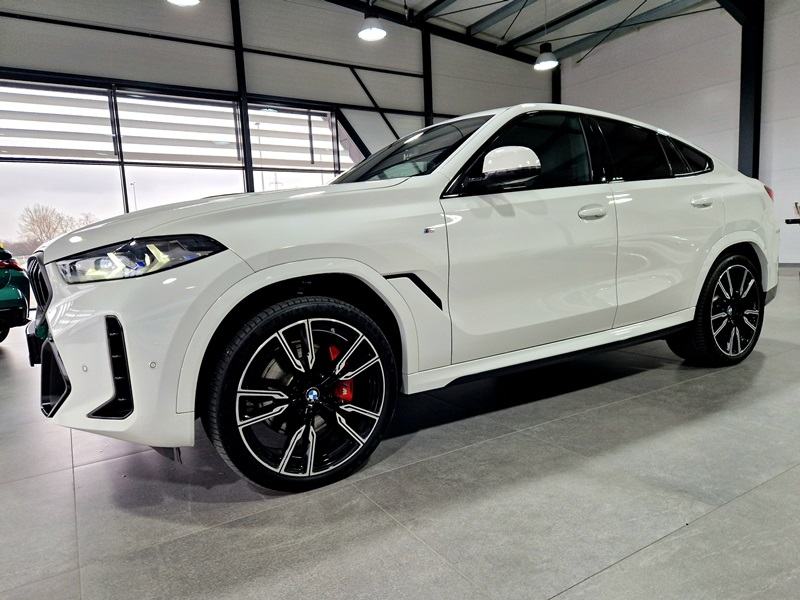 BMW X6 xDrive30d M Sport Panorama, 2024 god.