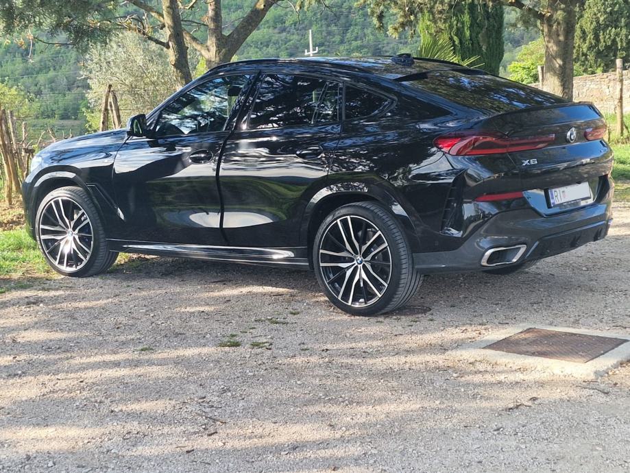 BMW X6 xDrive30d, 2021 god.
