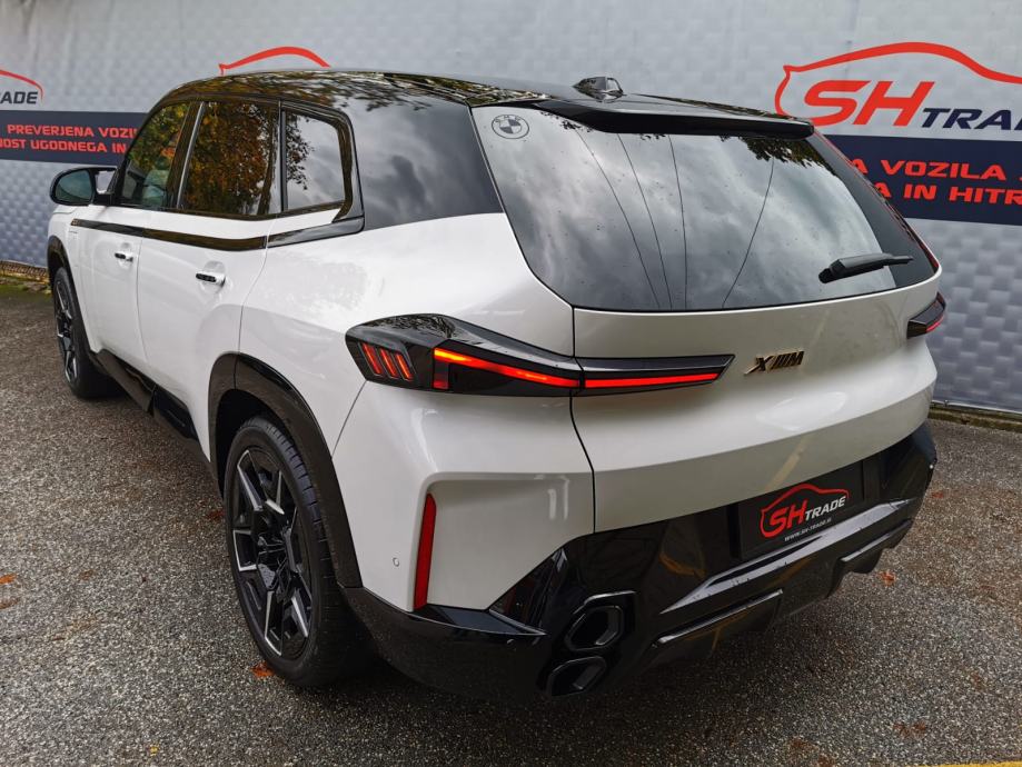 BMW XM 4.4 V8, 2023 god.