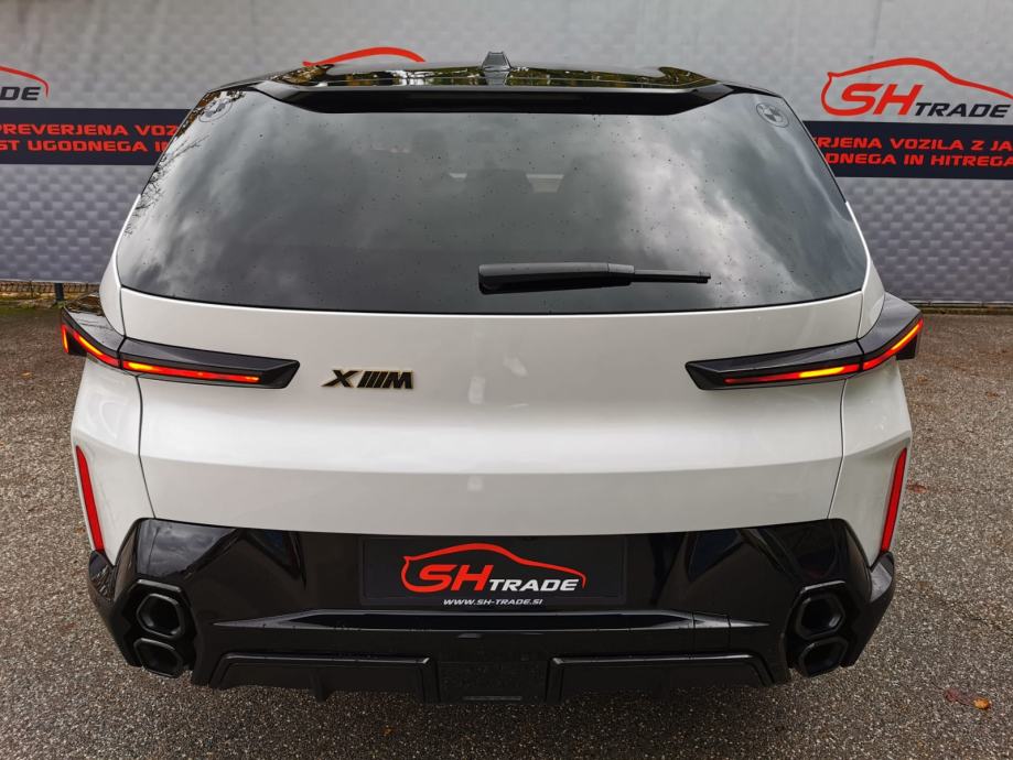 BMW XM 4.4 V8, 2023 god.