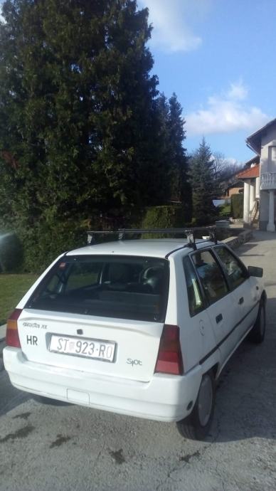 Citroën AX 1,0 i, 1997 god.