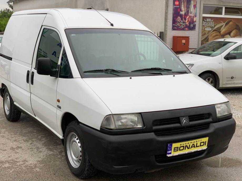 Citroën Jumpy Kombi 1,9 D REG GODINU DANA ODLICAN, 2002 god. Citroën Jumpy Kombi 1,9 D REG GODINU DANA ODLICAN, 2002 god.