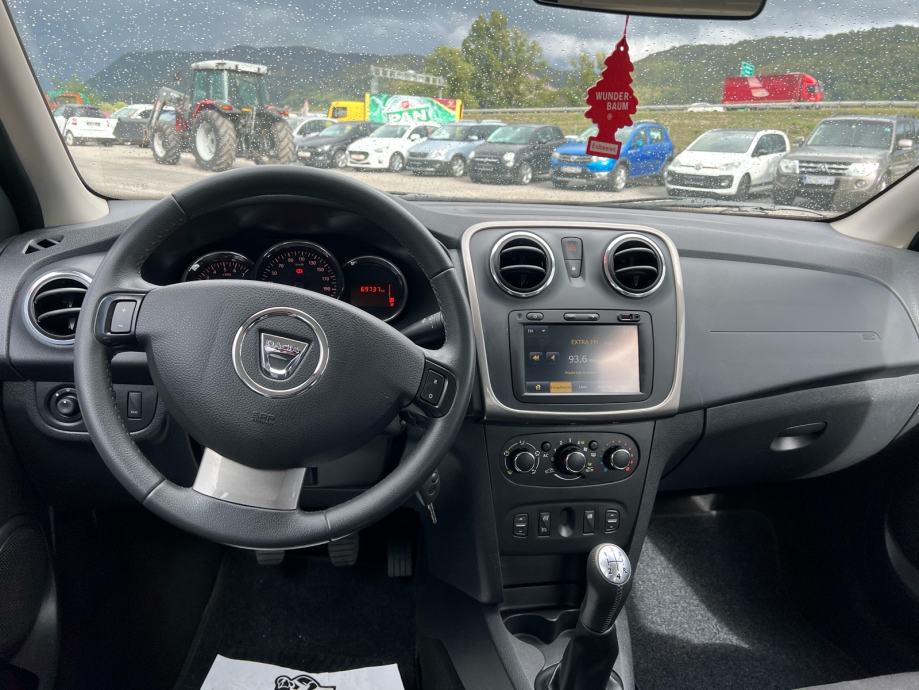Dacia Sandero Stepway 0,9 TCe 90 Prestige, Alu Felge; Navi; 70 tis. km ...