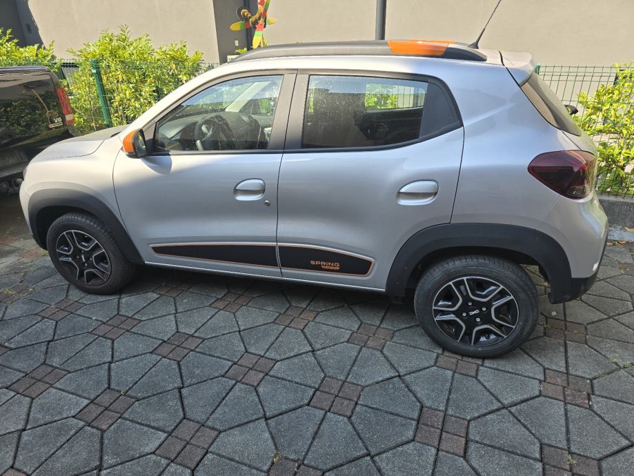 Dacia Spring Spring automatik, domet do 230 km, 2023 god.