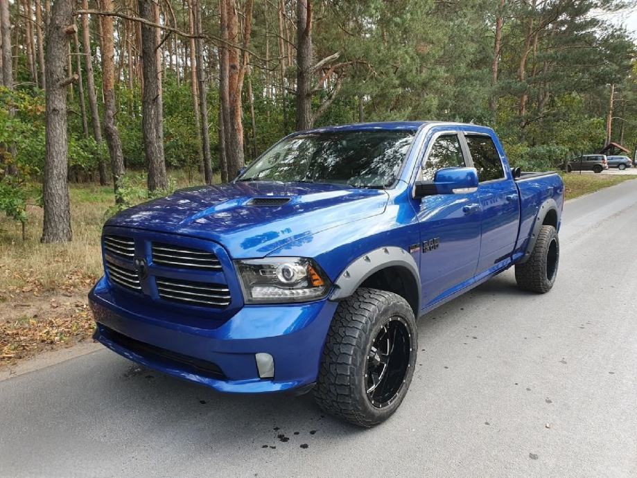 Dodge RAM 5.7 V8, 2014 god.