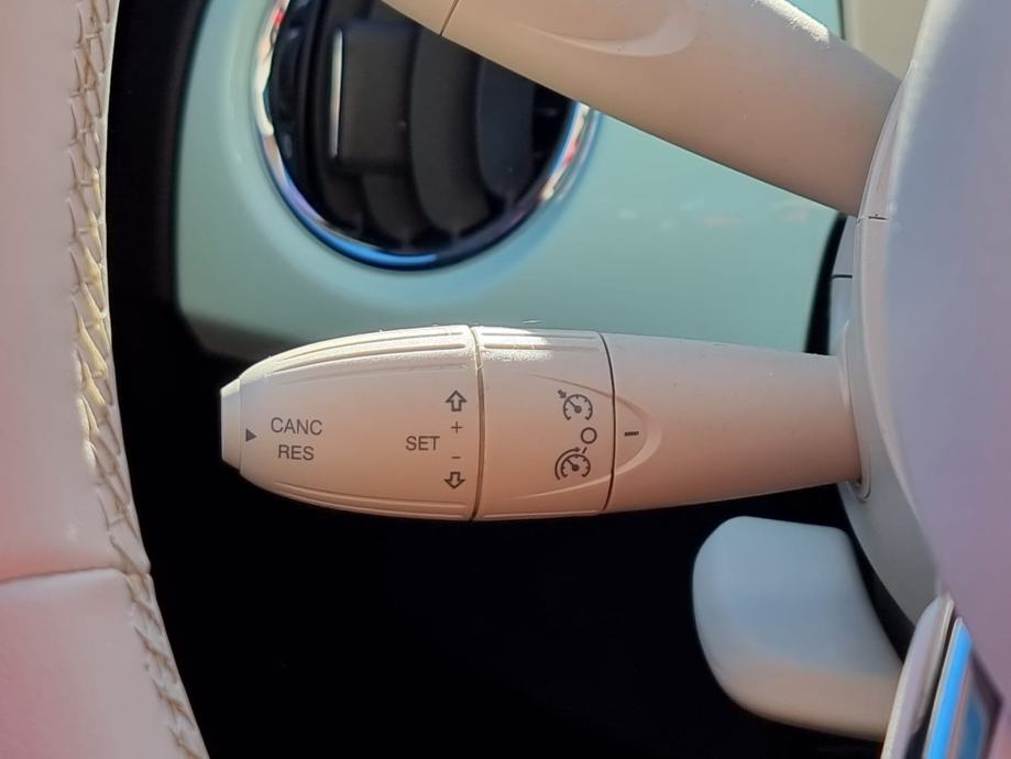 Fiat 500 1,0 GSE HYBRID ** SAMO 2.400KM** NOVO, 2021 god.