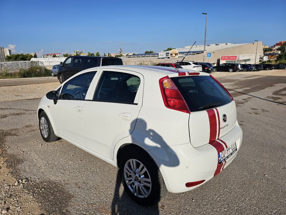 Fiat Punto 1.2, Navigacija, Parking senzori, Alu, 2016 god.
