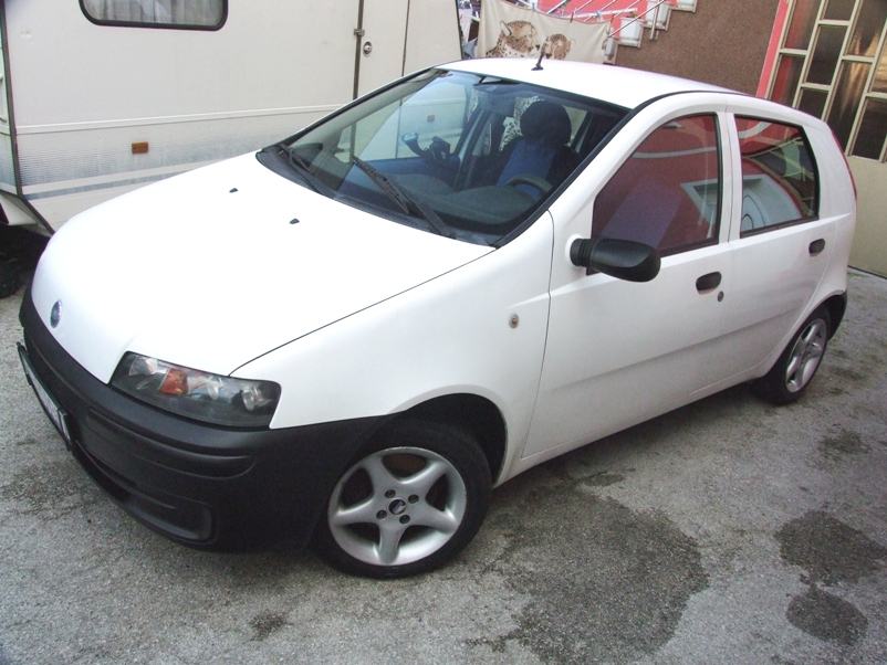 Fiat Punto 1,9 DS,2001,118 tkm,klima,servo+city,zračni,alu felge,hitno ...