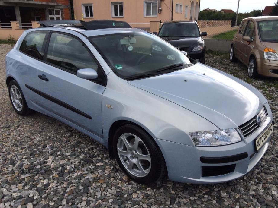Fiat Stilo 1,9 JTD SERVISNA KNJIGA PANORAMA KROV /ODLICAN-, 2003 god.