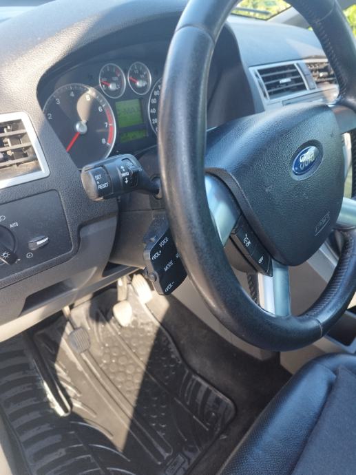 Ford C-Max full oprema top stanje bez truna ulaganja, 2007 god.
