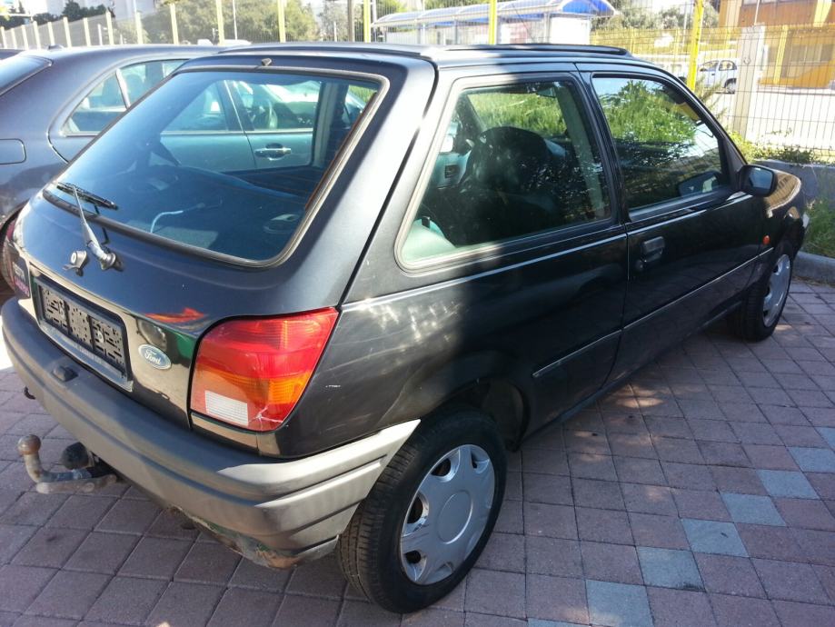 Ford Fiesta 1.3 1995,g.reg.22.09.2016.g.odlićan 650 e , 1995 god.