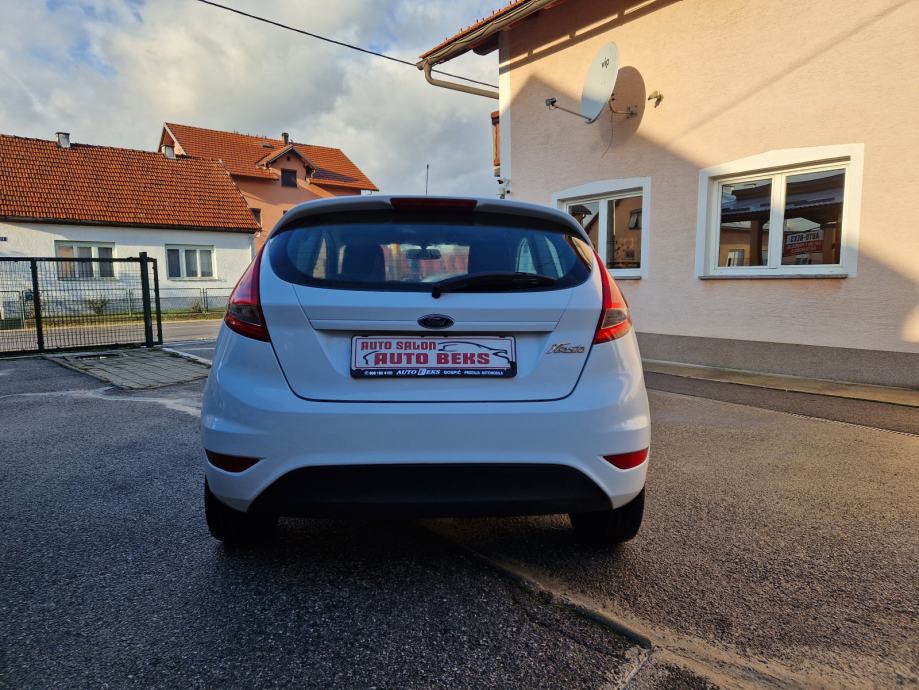 Ford Fiesta 1,4 16V Benzin+Plin,Na ime kupca, 2010 god.