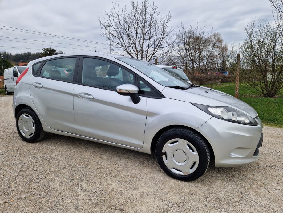 Ford Fiesta 1.6 TDCi -REG.10/23-PET VRATA-DRUGI VL.-90 KS-NOVI MODEL ...