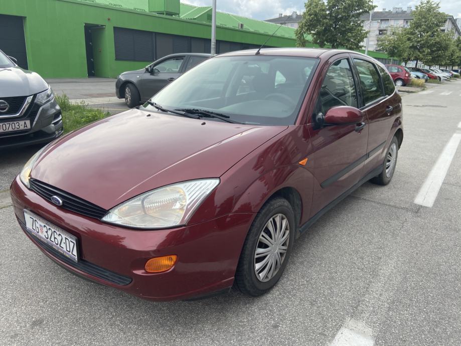 Ford Focus 1,4, 2001 god.