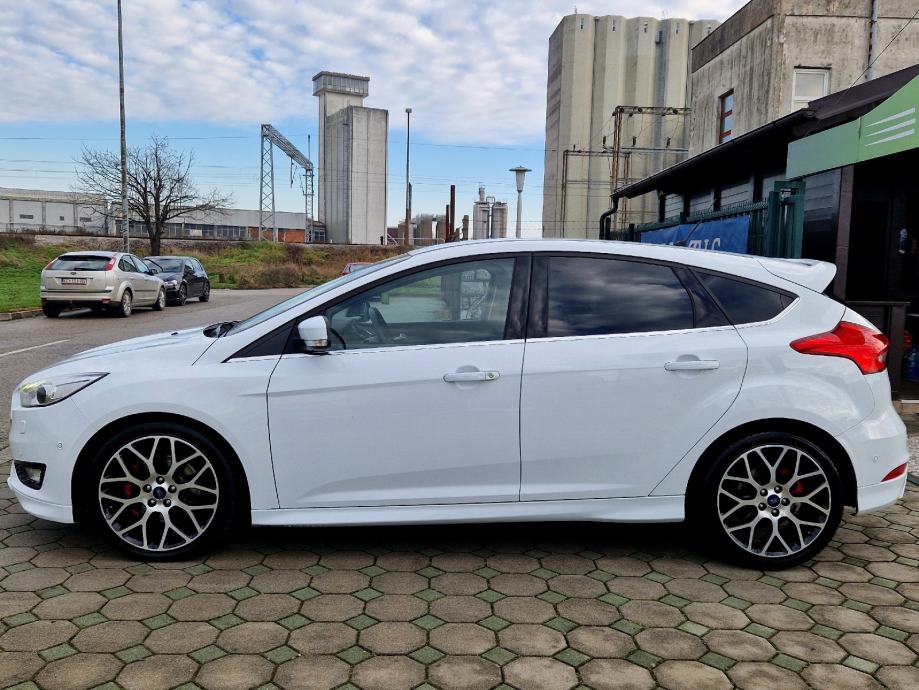 FORD FOCUS 2.0 TDCi TITANIUM ST-line - BOGATA OPREMA-SUPER ATRAKTIVAN ...