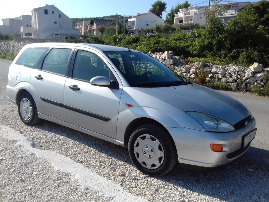 Ford Focus Karavan 1,4, 2000 god.