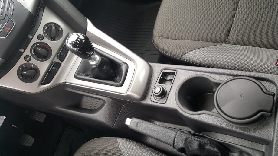 Ford Focus Karavan 1,6 TDCI 115ks, klima, servisna, max očuvan, 2013 god.