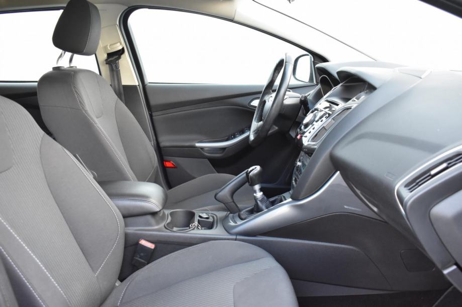 Ford Focus Karavan 1.6 TDCI COMFORTLINE, ALI, BT, TEMPOMAT, 2 GOD. GAR ...