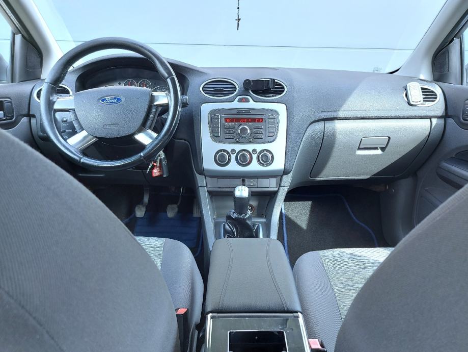 Ford Focus Relax 1.4 Zetec – TEMPOMAT - PRVI VLASNIK - KUPLJEN U HR ...