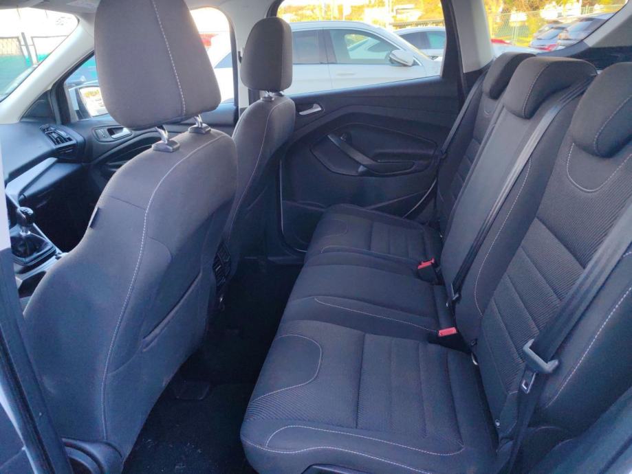 Ford Kuga 2.0 TDCI 150 ks navi, 2017 god.