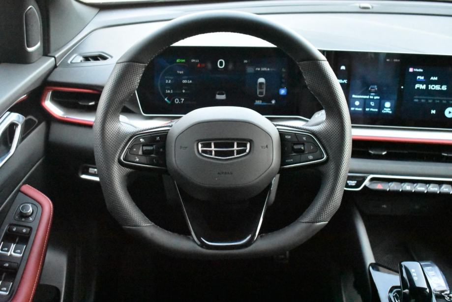 Geely Coolray SX11 1.5TD DCT GF CBU, 360 KAMERA, PANORAMA, EL. POMICAN ...