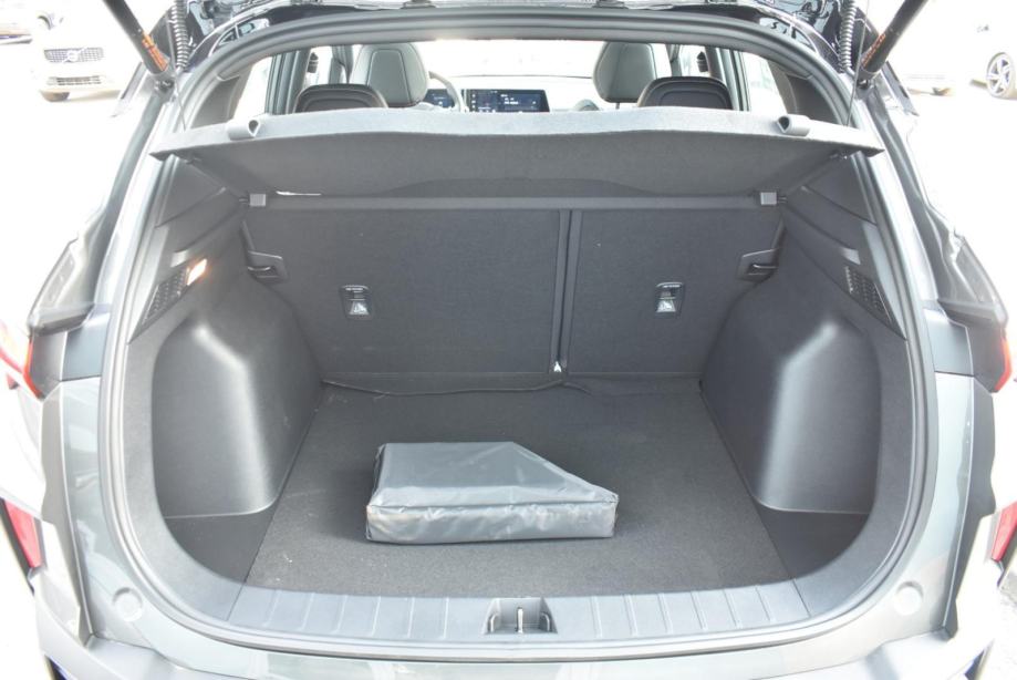 Geely Coolray SX11 1.5TD DCT GF CBU, 360 KAMERA, PANORAMA, EL. POMICAN ...