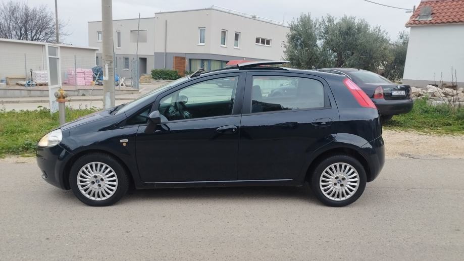 Grande Punto 1,3jtd-REG. 1 GOD,SVA OPREMA+ŠIBER I PANORAMA,SERVISIRAN ...