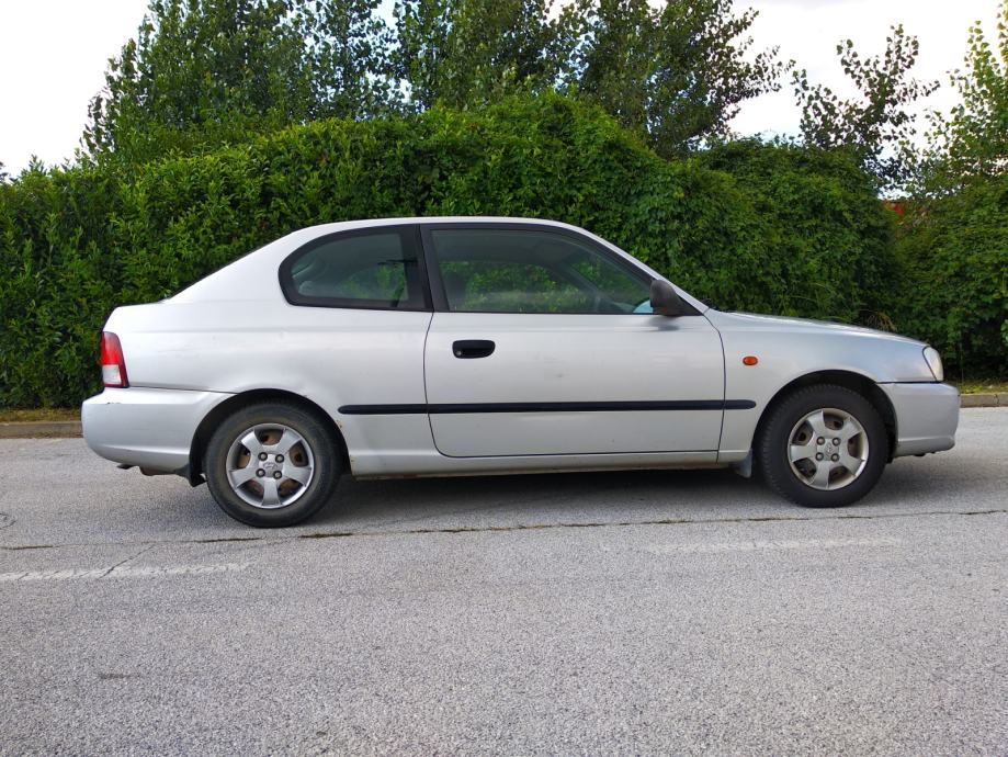 Hyundai Accent - mala kilometraža, reg. do 12.mj - SNIŽENO!, 2002 god.