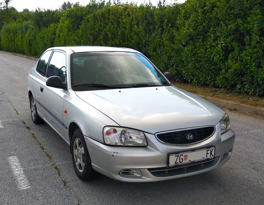 Hyundai Accent - mala kilometraža, reg. do 12.mj - SNIŽENO!, 2002 god.