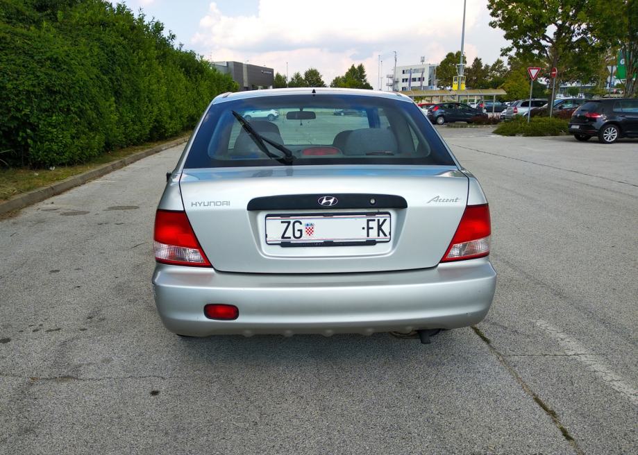 Hyundai Accent - mala kilometraža, reg. do 12.mj - SNIŽENO!, 2002 god.
