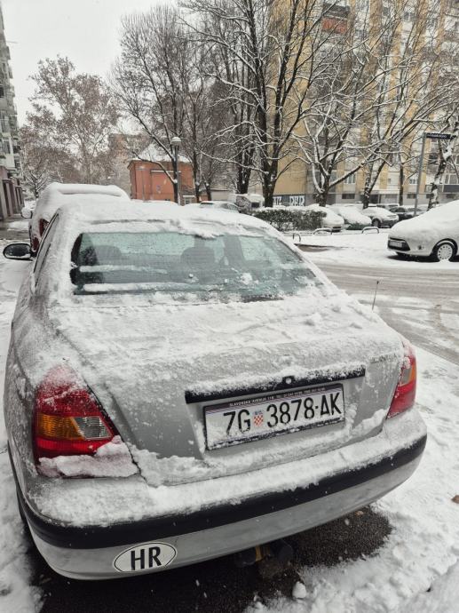 Hyundai Elantra 1,6, 2002 god.